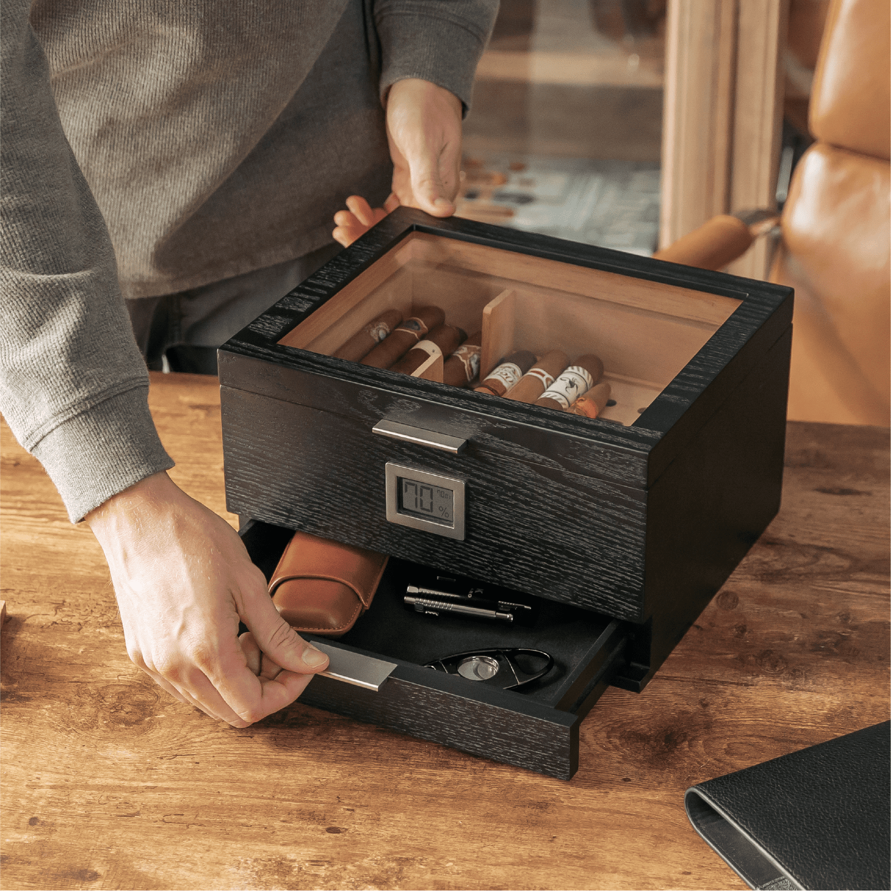 Mill Glass Top Humidor – Case Elegance